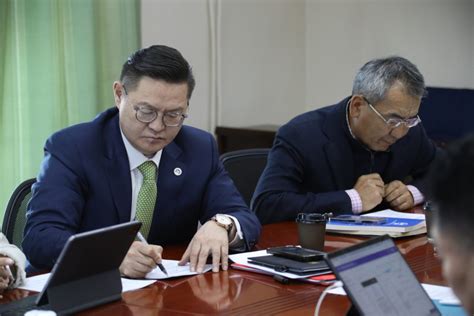 Мэргэжлийн холбоод нэгдэж төр хувийн хэвшилтэй хамтарч ажиллах эрх зүйн орчин бүрдэнэ