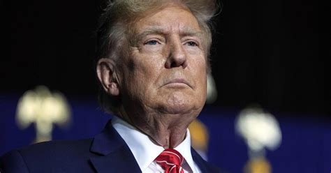 Trump Dice Tener Medio Millón De Dólares En Efectivo Pero No Quiere