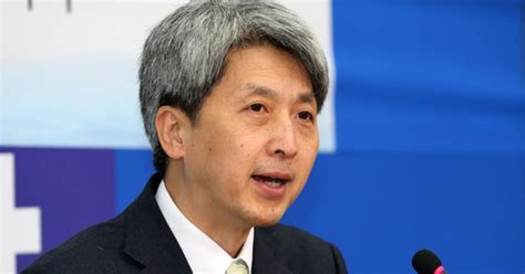 與 원내대표 신임 비서실장에 文 인재영입 5호 오기형