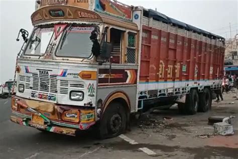 Madhya Pradesh 6 Dead 12 Injured As Truck Rams Into People At Bus
