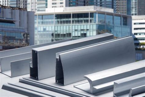 Jak i czym wyczyścić aluminium z nalotu I Rada specjalisty