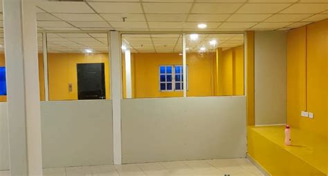 Glass White Color Coated Aluminium Office Partition At Rs 200sq Ft In