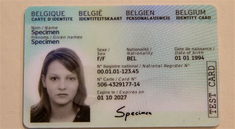 Une nouvelle carte d identité sera distribuée par toutes les communes BX1