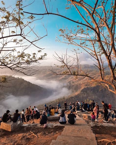 Rekomendasi Tempat Wisata Negeri Di Atas Awan Yang Ada Di Jogja