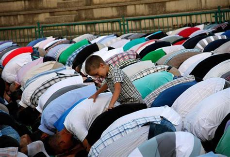 Rama Prozor Info Muslimani Proslavljaju Ramazanski Bajram Bajram