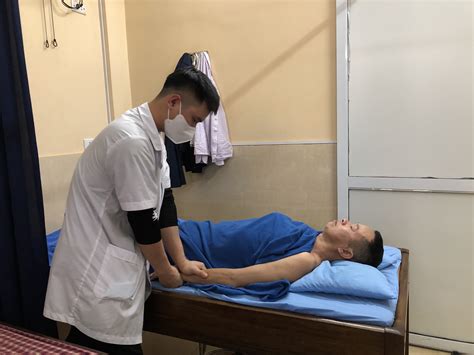Nhân Viên Phòng Massage Người Mù 217 Trung Kính Những Con Người Luôn