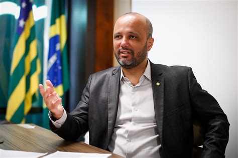 Major Vitor Hugo Questiona Se Discussão Da Lsn Na Câmara é Recado Ao