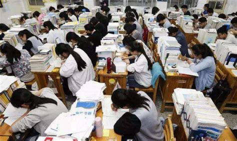 关于高三励志语录简短霸气图