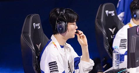 Lck 탑에서 T1 숨통 조인 Drx 라스칼 앞세워 1세트 승리