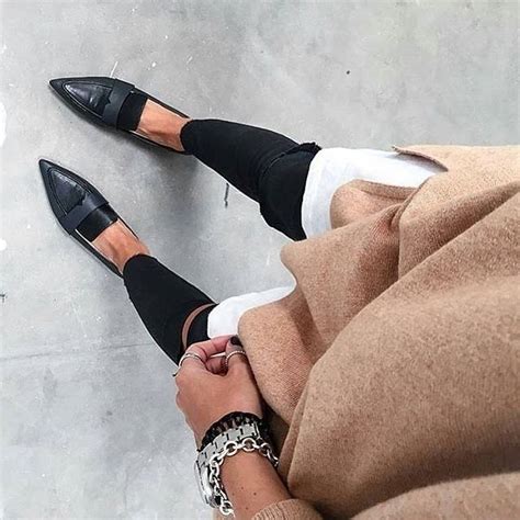 Bshu On Instagram In Love With The Pointy Black Flats They Look