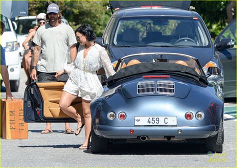 Demi Lovato Joe Jonas Are Doing Something Big With Victoria S Secret Photo Photo