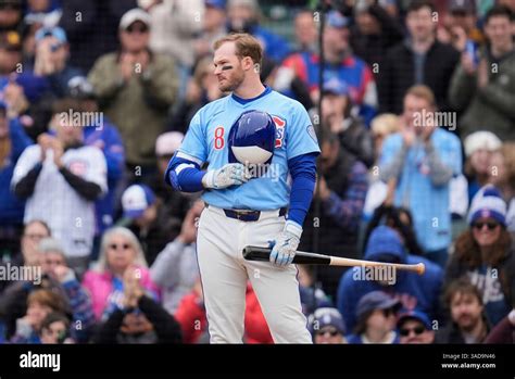 Playing In His 1000th Game Chicago Cubs Ian Happ 8 Acknowledges Cheers From The Crowd During