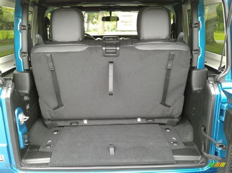2019 Jeep Wrangler Rubicon 4x4 Trunk Photos