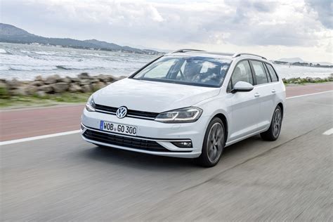 Volkswagen Golf Estate Gallery Carbuyer