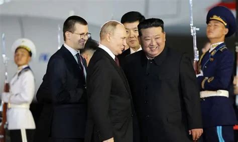 Владимир Путин Хойд Солонгост айлчилж байна