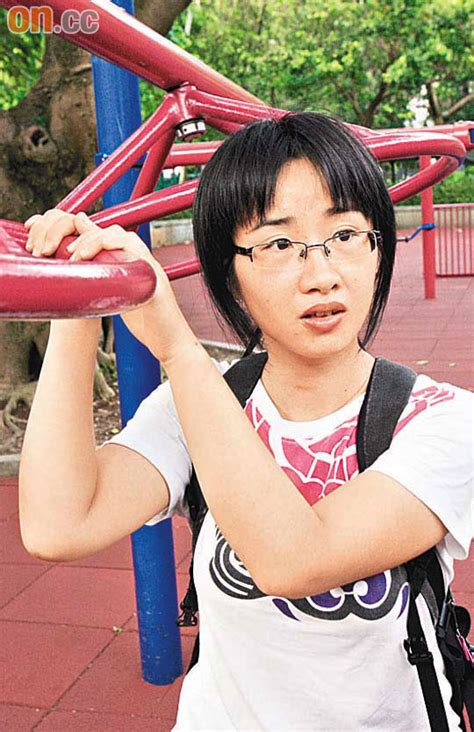 探射燈：康文署公園打波搵命博 東方日報