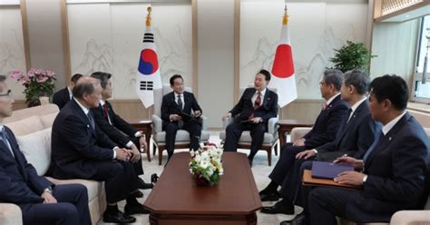 기시다 “후쿠시마 오염수 韓 시찰단 허가”한일 공동 검증은 ‘부정