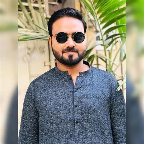 Shan Sikandar Shan Sikandar Threads Say More
