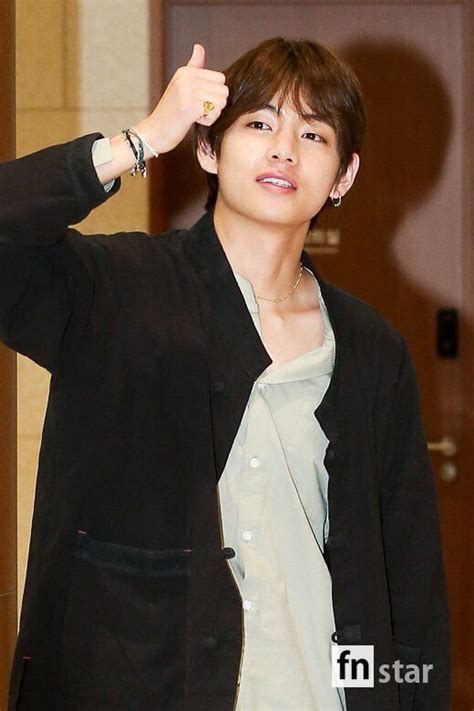 아윌뷔백 Ill V Back On Twitter Kim Taehyung Hwarang Bailarín