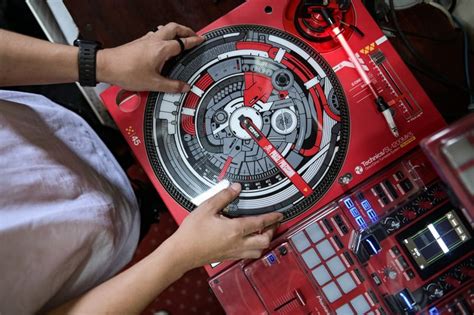 Machine56 Bicara Hobi Inspirasi Desain Dan Konsistensi Dalam Berkarya