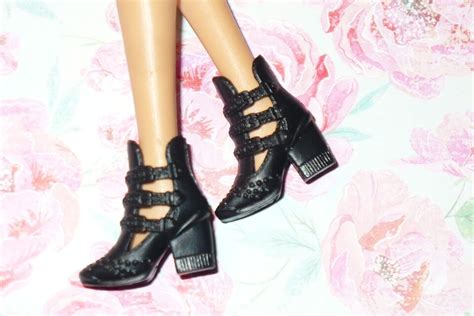 Barbie Doll Shoes ~ Fashionistas ~ Life In The Dreamhouse ~ Black Ankle