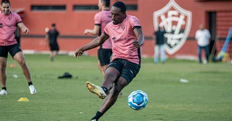 Vitória Trabalha Construção De Jogadas Em Mais Um Dia De Treino Bahia