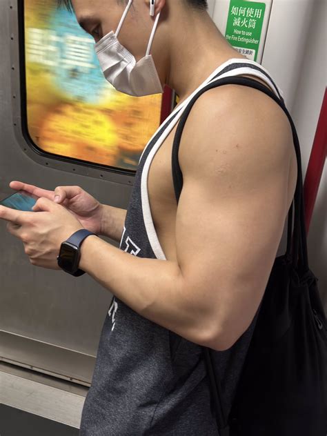 下一站：景隆街，前往銅鑼灣既乘客，請喺呢個站落車 創意台 香港高登討論區
