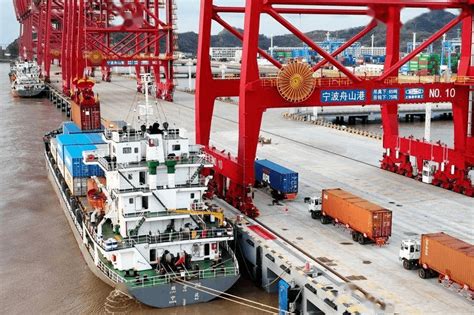 外贸行情：宁波舟山港建成第二个千万级集装箱泊位群 浙江先合信息技术有限公司
