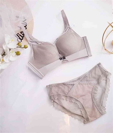 انواع سوتین و معرفی هرکدام از انواع لباس زیر زنانه بادی باردی