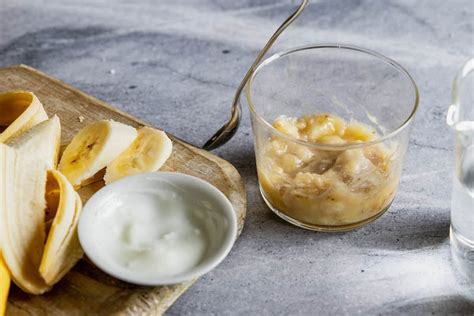 8 Homemade Banana Hair Mask Recipes For All Hair Types Hello Glow