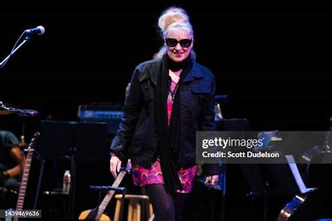 The Bangles Photos And Premium High Res Pictures Getty Images