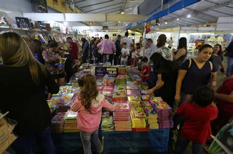 14 Feira Internacional do Livro teve recorde de público Rádio
