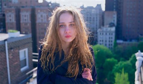 Fiona Apple Age Biography Net Worth Height Relationship And More