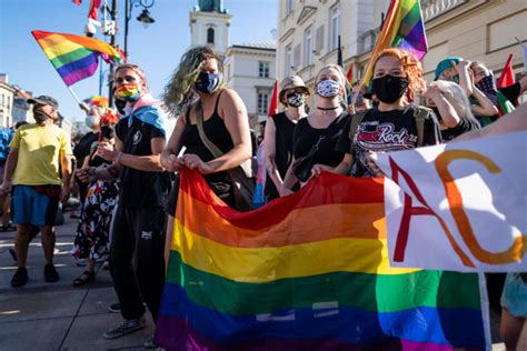 HIV Patients Face Lingering Discrimination From Doctors POLITICO