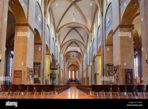 Interior Mainz Cathedral Or St Martins Cathedral Mainz Rhineland