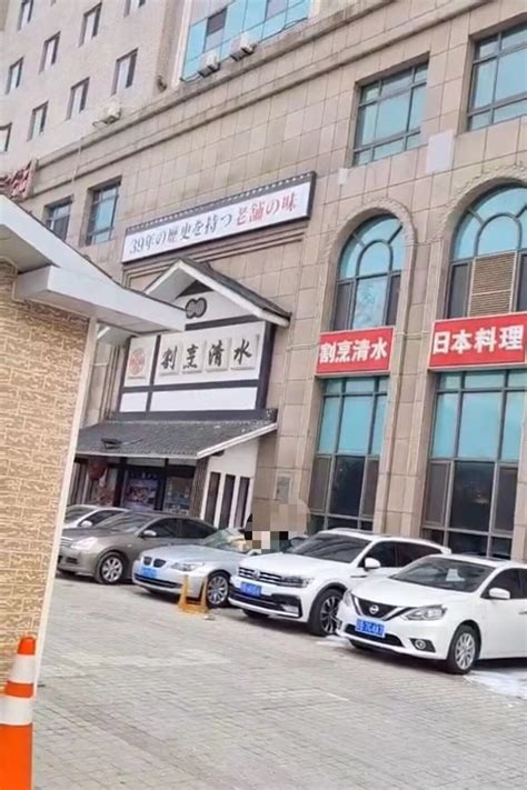 大连有人从酒店高层坠楼砸中轿车？警方证实有坠楼事件腾讯新闻