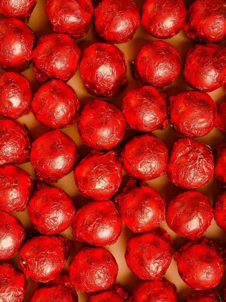 Конфеты шоколадные Грильяж кедровый NEW с клюквой, 1 кг купить на OZON ...