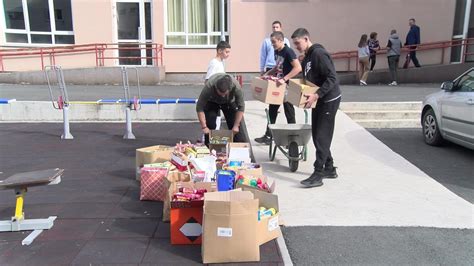 Doboj Učenici OŠ „vuk Stefanović Karadžić” Prikupili Namirnice Za