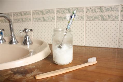 Make Your Own Toothpaste Nicole Lutze