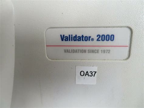 Kaye Instruments Validator Model 2000 X2000 Dent On Back Of Unit