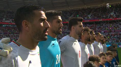 BEKIJK Iraanse spelers zingen nu wél mee met hun volkslied sporza