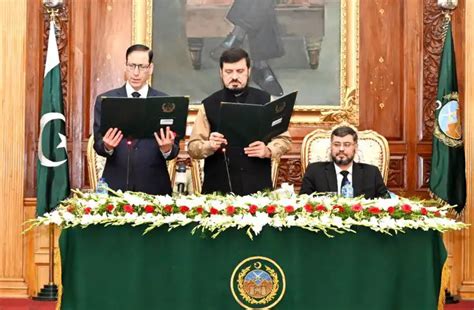 Justice Retd Arshad Hussain Takes Oath As Kp Caretaker Cm Pakistan