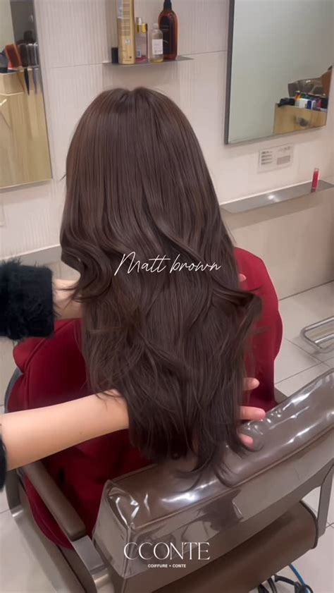 꽁뜨 서교점 시영 원장 얼굴형 피부톤 맞춤 컨설팅 전문가 👸🏻 이 색감 정말 오묘하죠 🤎 안녕하세요 꽁뜨