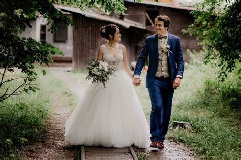 13 Married Couples On How They Knew Their Partner Was Different Than