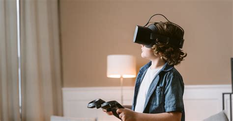 실내 10대 21 세기 E 스포츠 Vr Vr 게임 Vr 헤드셋 가상 경험 가상의 가상현실 가상현실 고글 가젯 거실 걱정하는 게이머 게이밍