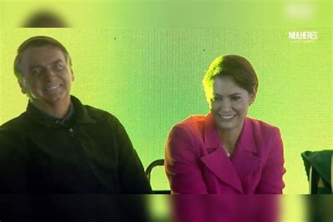 Ao Lado De Michelle Bolsonaro Participa De Evento Voltado às Mulheres