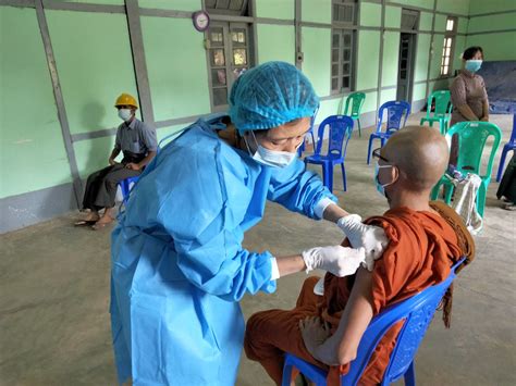 နတ်မောက်မြို့နယ်တွင် ကိုဗစ် ၁၉ရောဂါ ကာကွယ်ဆေး ဆက်လက်ထိုးနှံပေးလျက်ရှိ Information And Public