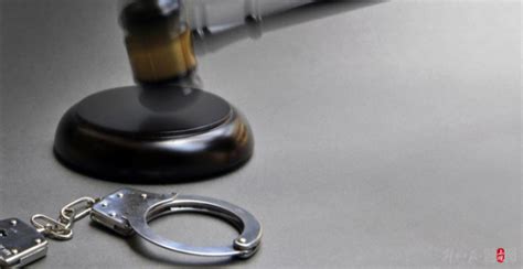 攀附“老虎”王富玉，与妻子“抱团贪腐”！省政协原副秘书长获刑11年 腾讯新闻