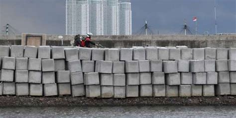 Jakarta Dihantui Banjir Rob Pemprov Bakal Bangun Tanggul Pantai