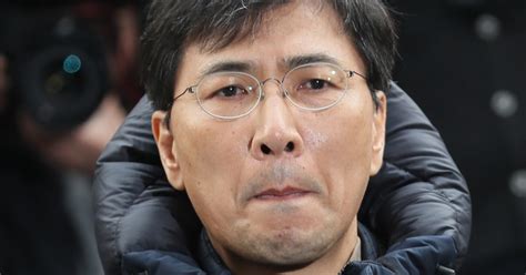 안희정 어두운 표정